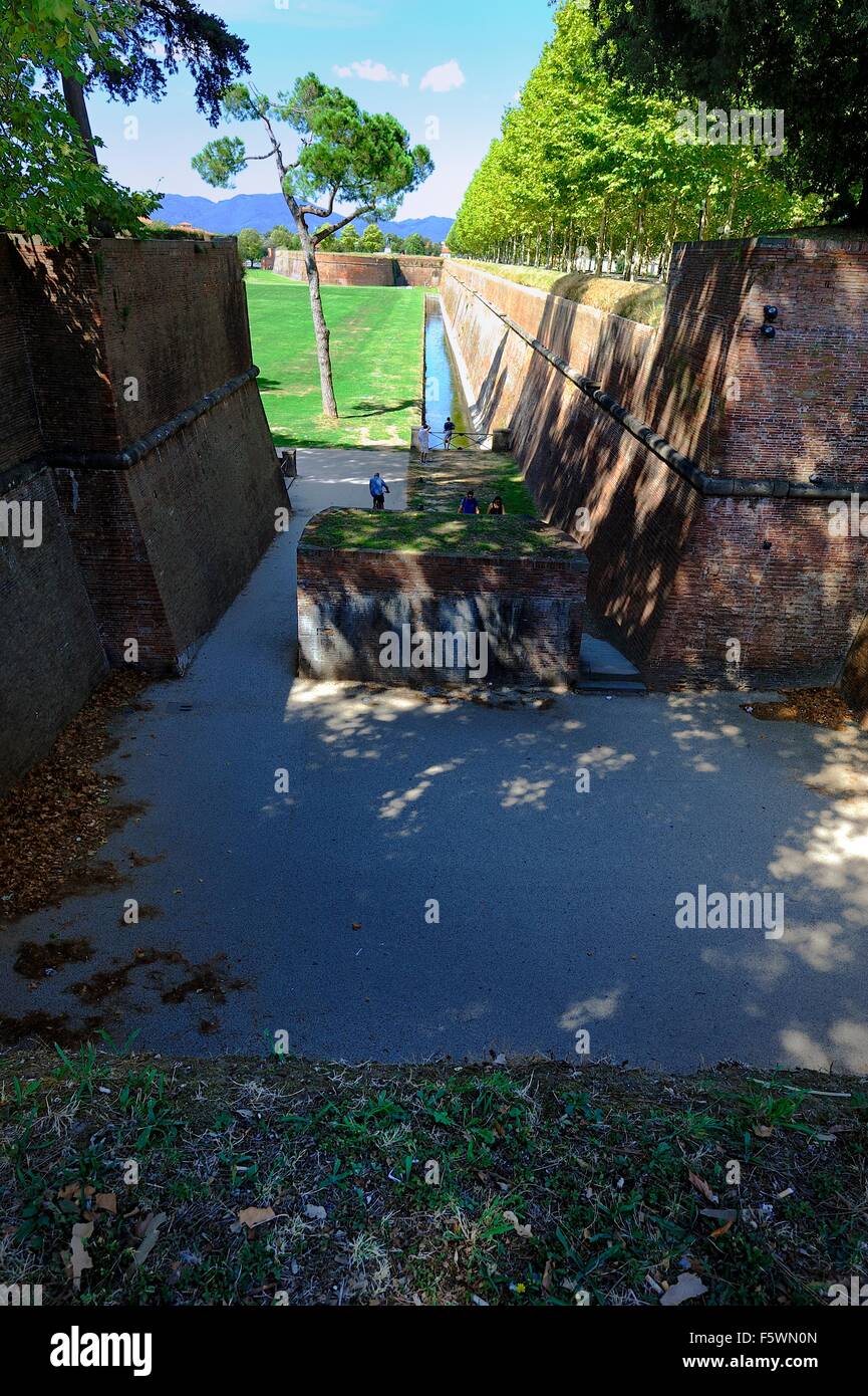 Visiting the Fortress City of Lucca, Italy Stock Photo - Alamy