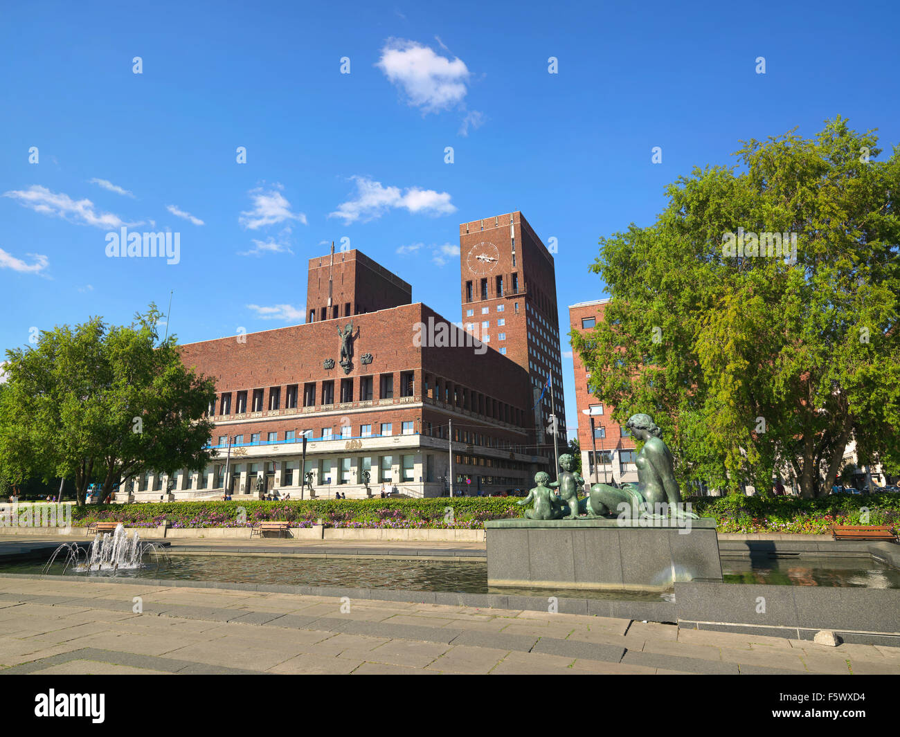 Oslo town hall exterior hi-res stock photography and images - Alamy
