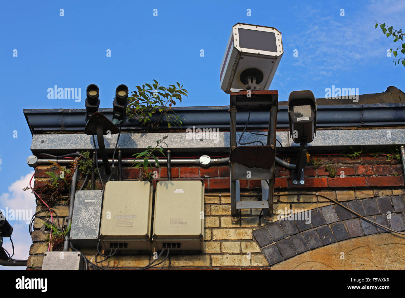 Microwave transmitters hi-res stock photography and images - Alamy