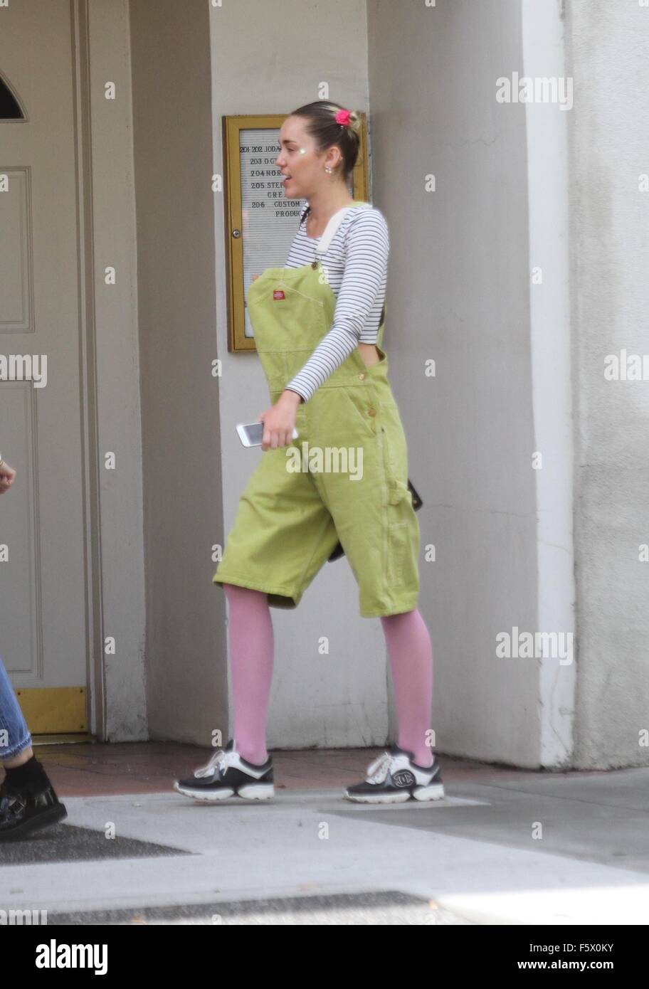 Miley Cyrus has lunch at The Farm with her mom Tish and then shops at ...