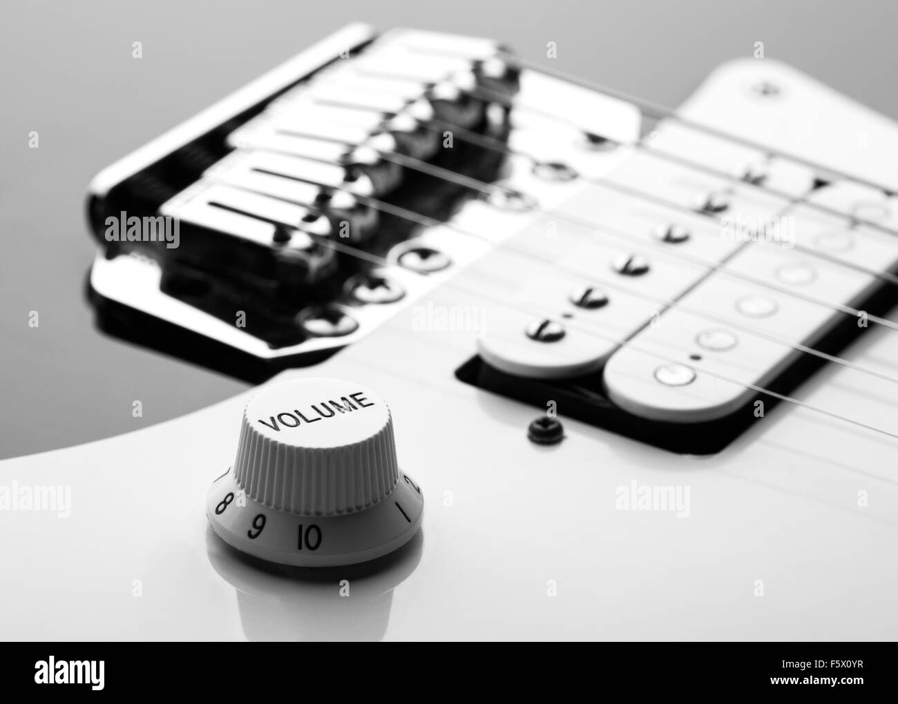 Volume knob hi-res stock photography and images - Alamy