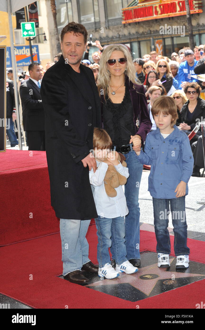 Russell crowe and son hi-res stock photography and images - Alamy