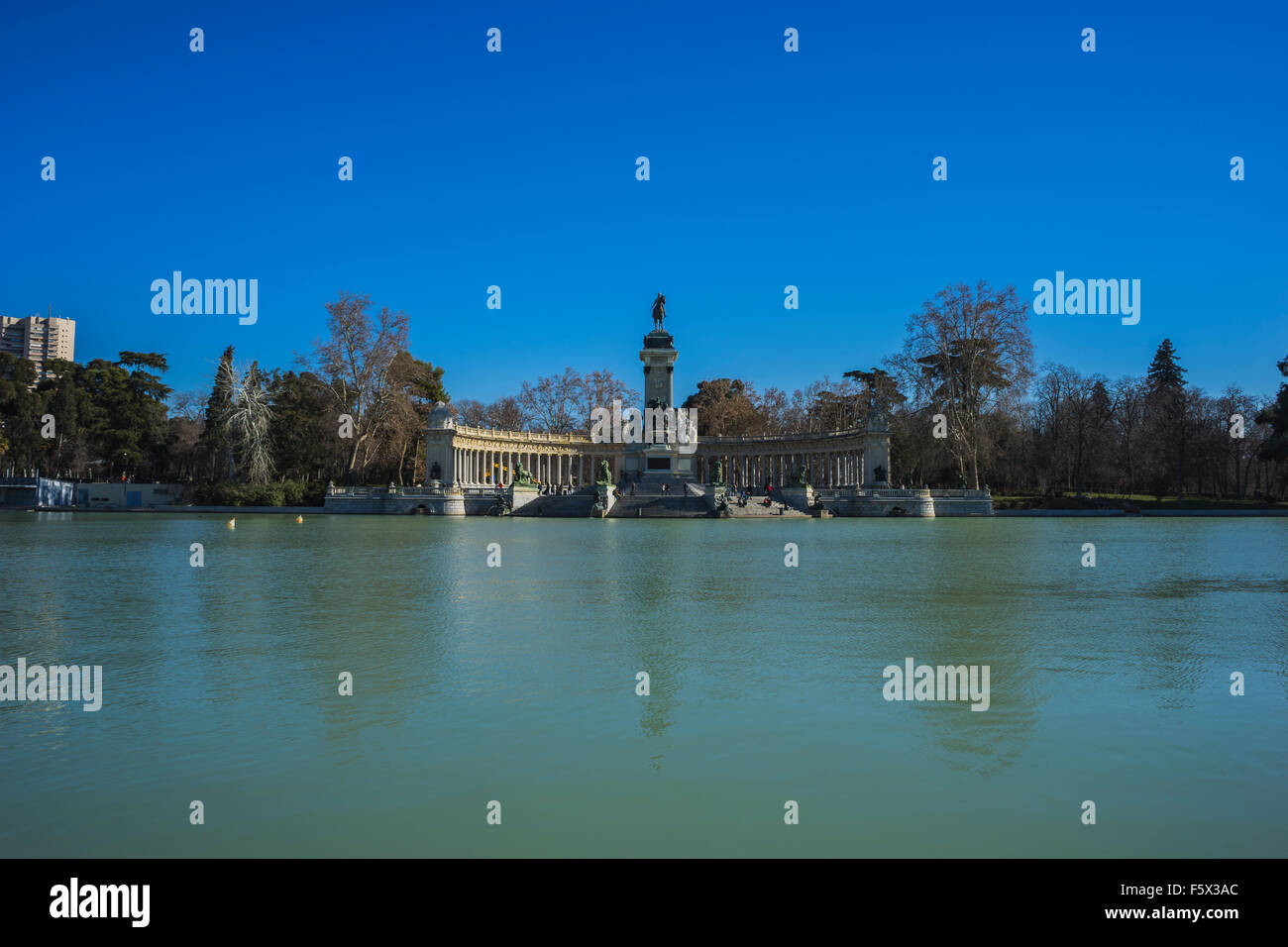 Landscape, Lake in Retiro park, Madrid Spain Stock Photo - Alamy