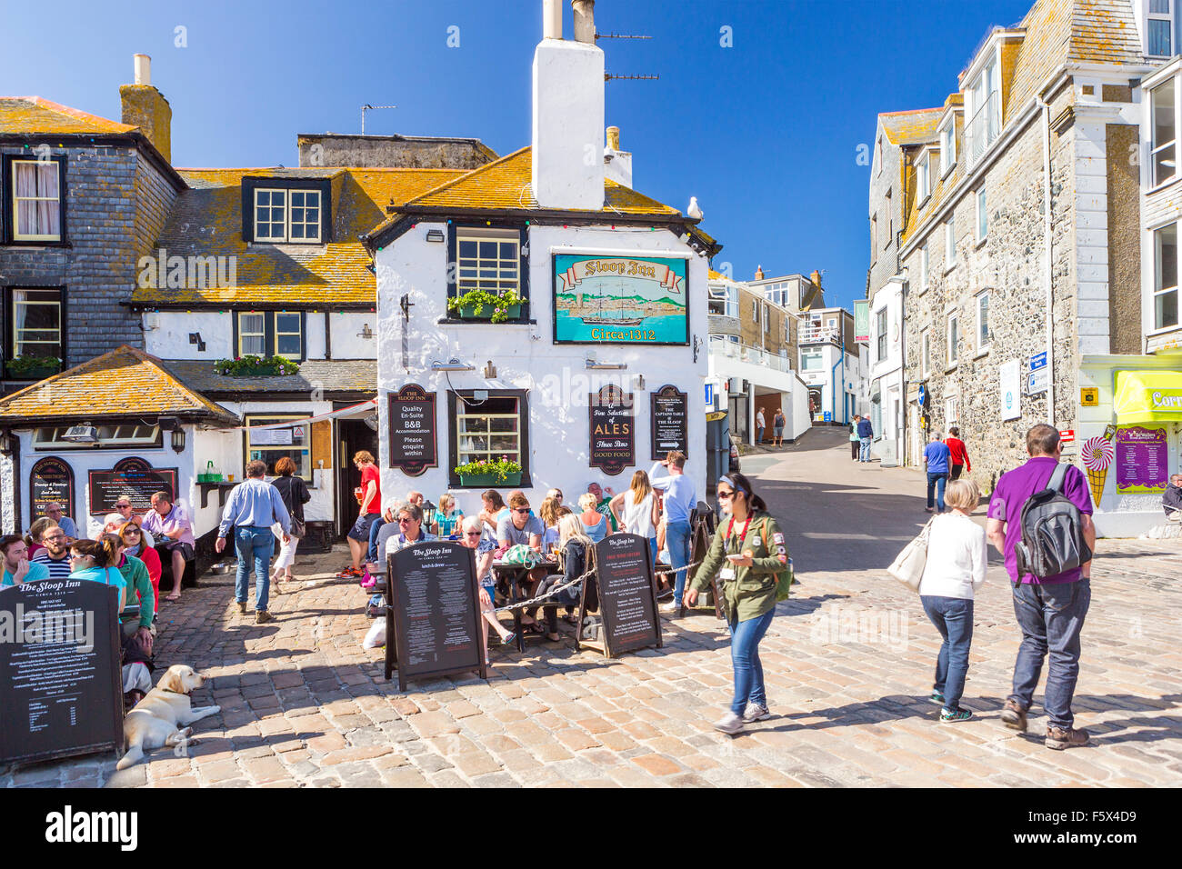Sloop Inn Pub at St. Ives, North Cornwall, England, United Kingdom ...