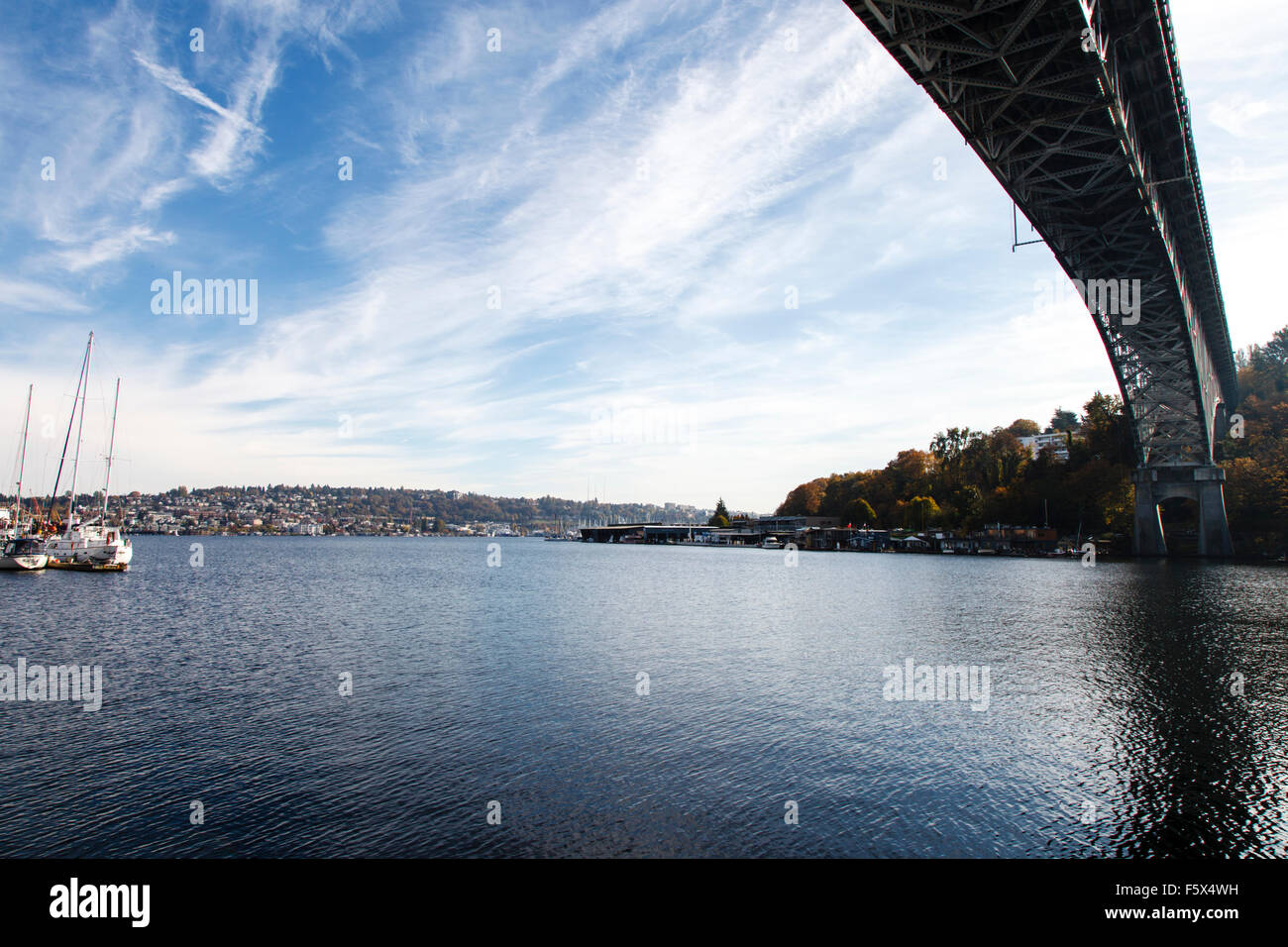 The Aurora Bridge, spanning the Fremont Cut in Seattle, Washington USA ...