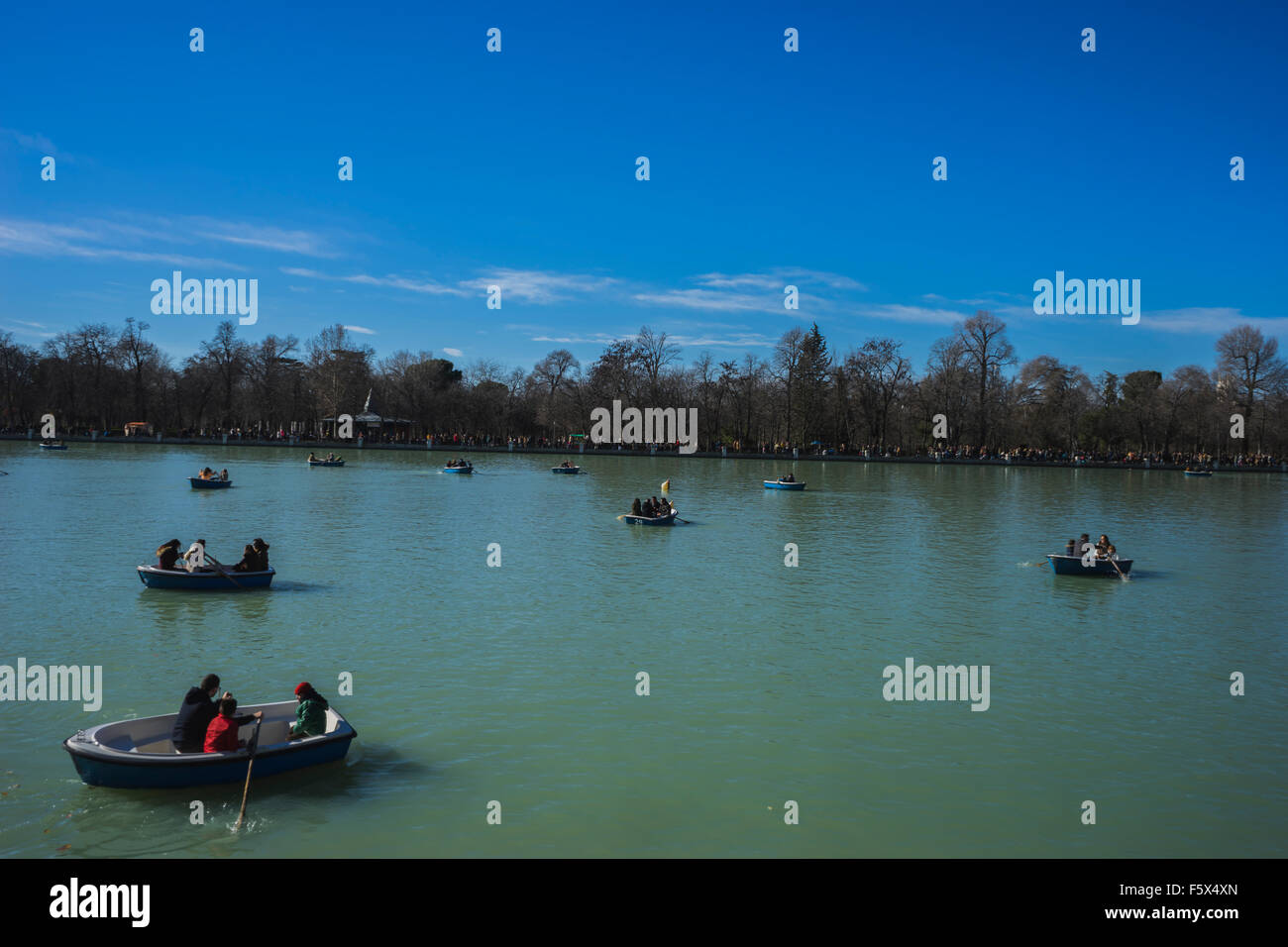 Lake in Retiro park, Madrid Spain Stock Photo - Alamy