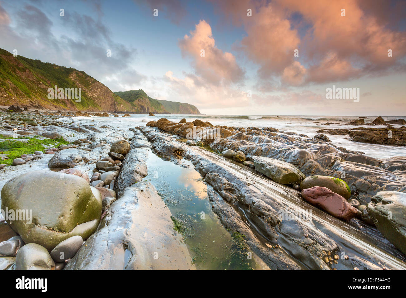 Cliff point hi-res stock photography and images - Alamy