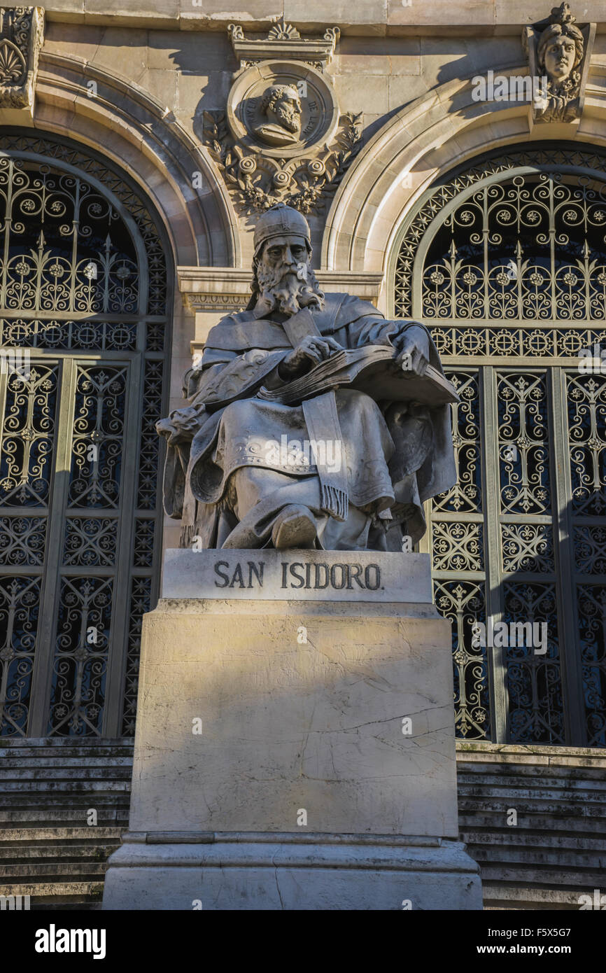 San Isidro Sculpture, National Library of Madrid, Spain. architecture ...