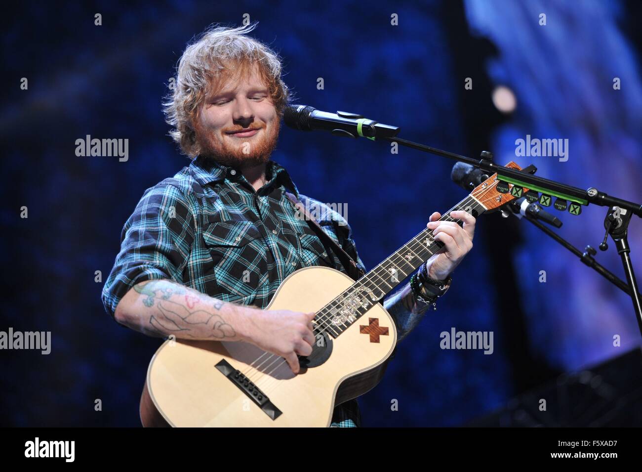 Ed sheeran concert hi-res stock photography and images - Alamy