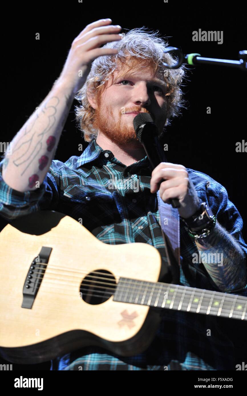Ed sheeran concert hi-res stock photography and images - Alamy
