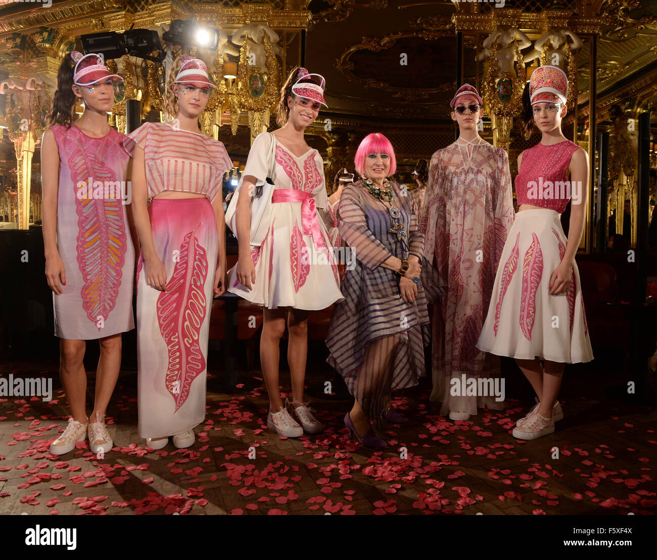 London Fashion Week Spring/Summer 2016 - Zandra Rhodes - Inside ...