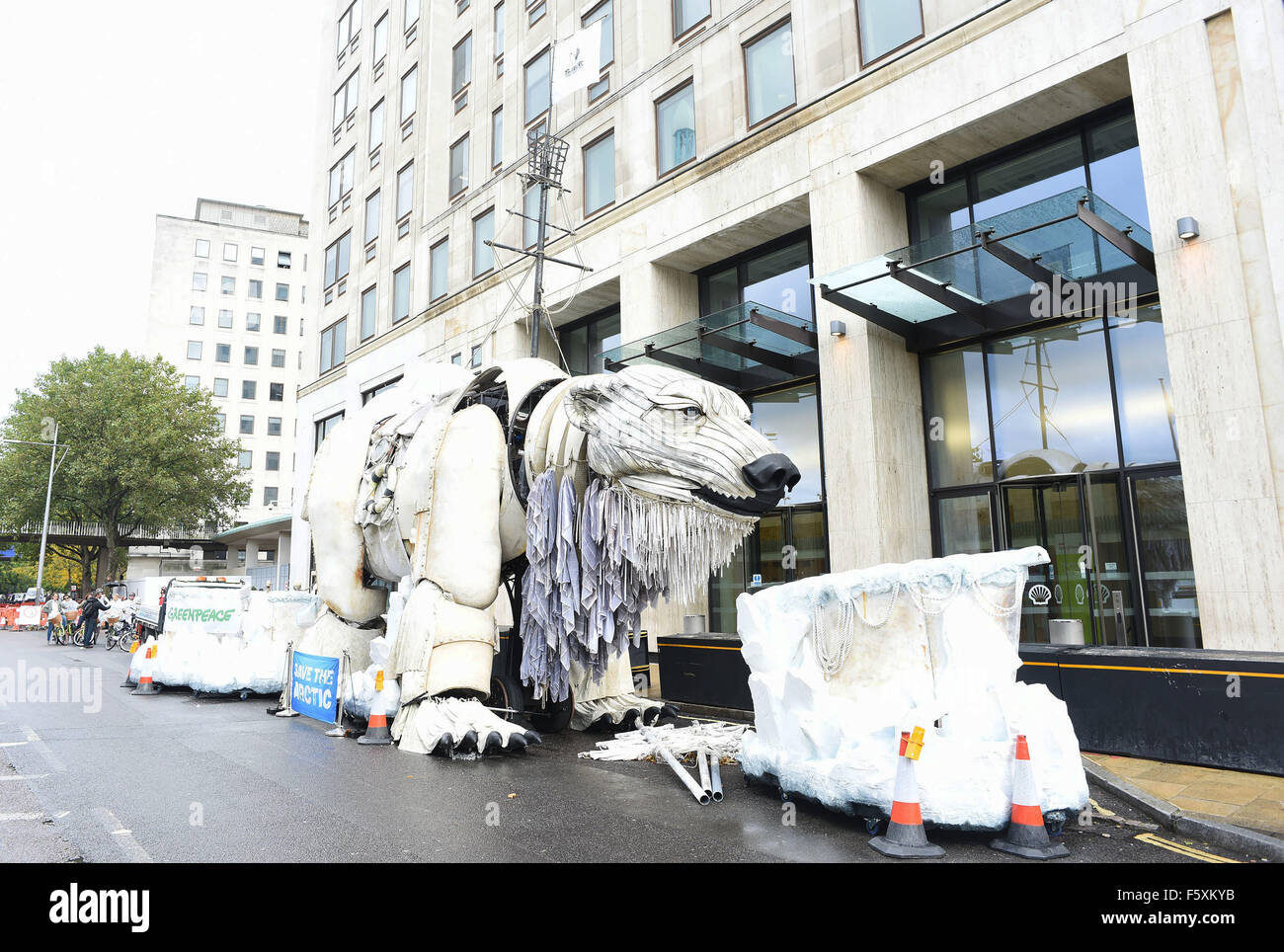Greenpeace protest against Arctic Oil Drilling outside the Shell ...