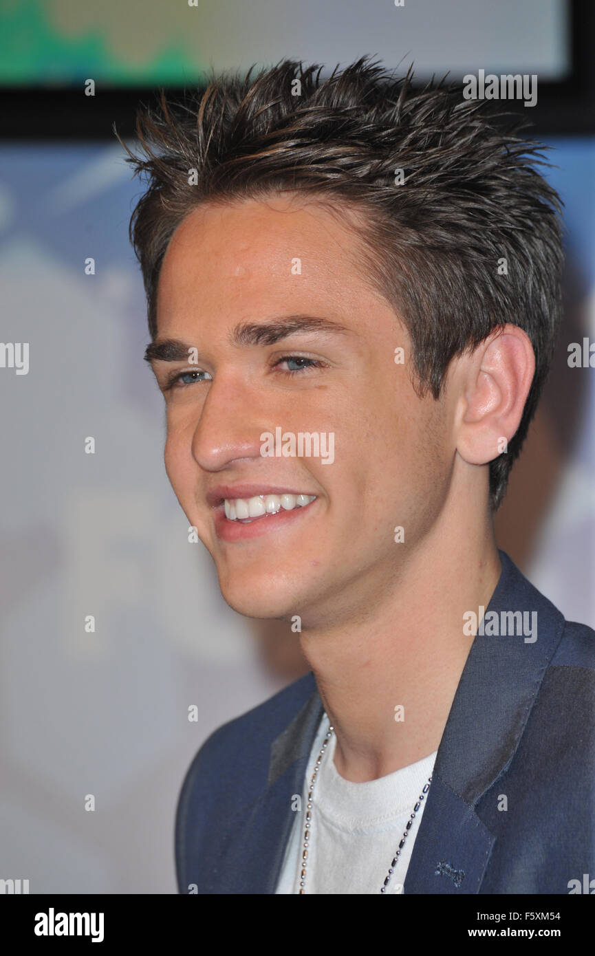 LOS ANGELES, CA - MARCH 11, 2010: American Idol finalist Aaron Kelly at ...