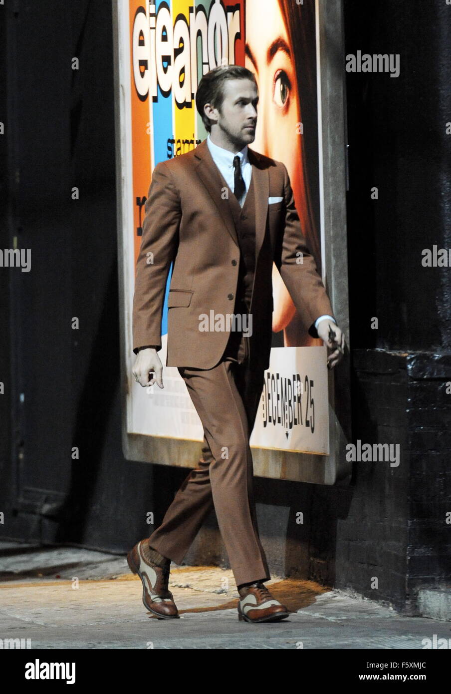 Ryan Gosling sports a vintage brown suit for a scene in 'La La Land ...