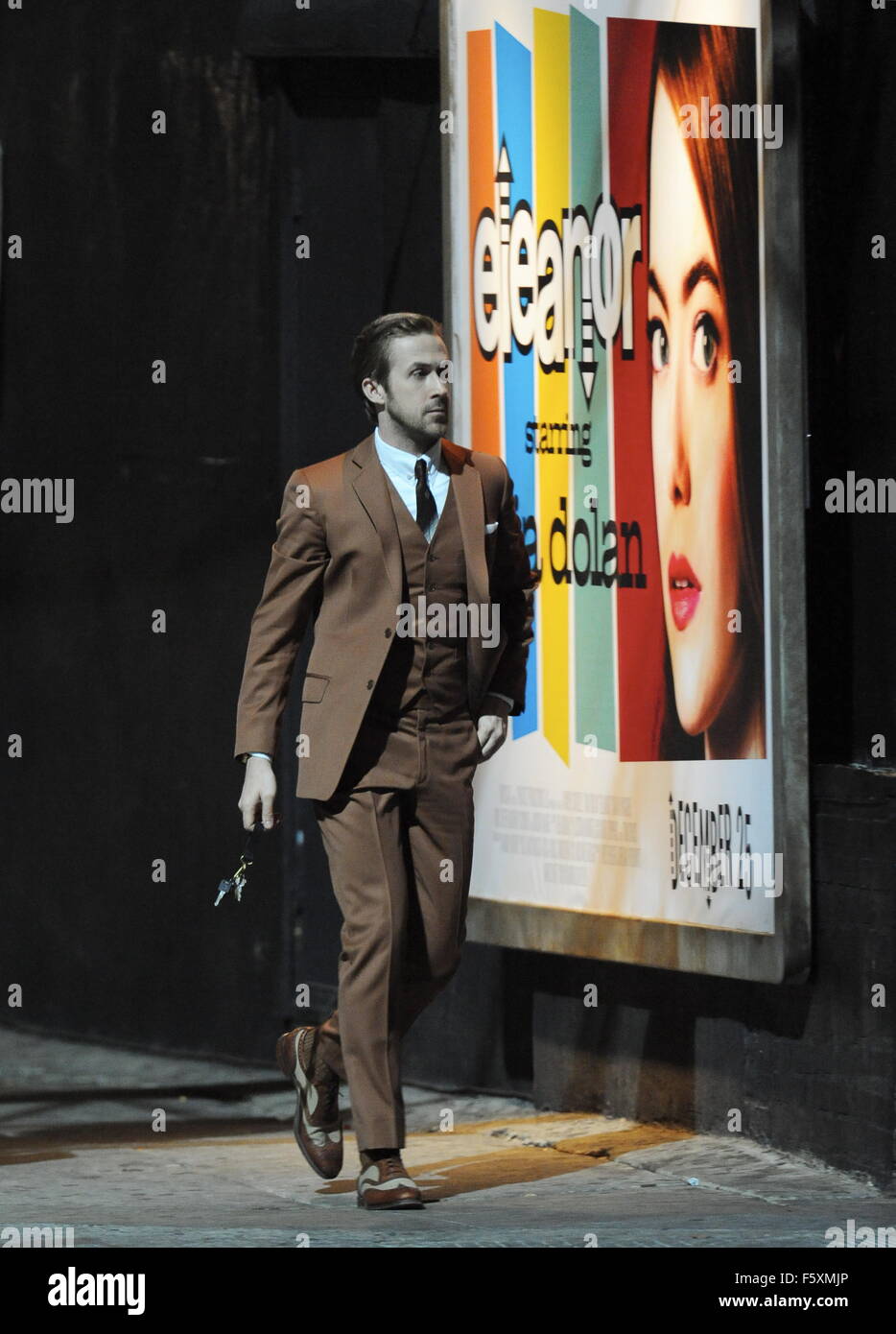 Ryan Gosling sports a vintage brown suit for a scene in 'La La Land ...