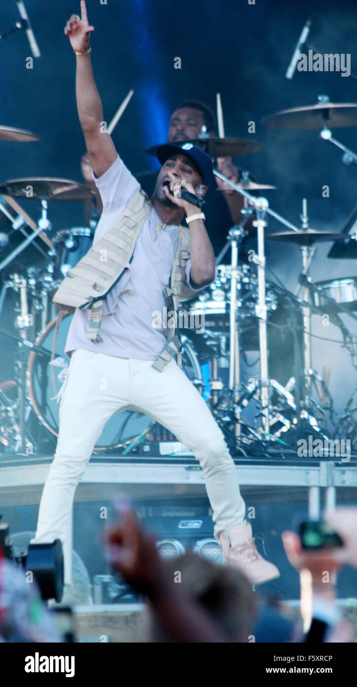 Big sean performing hi-res stock photography and images - Alamy