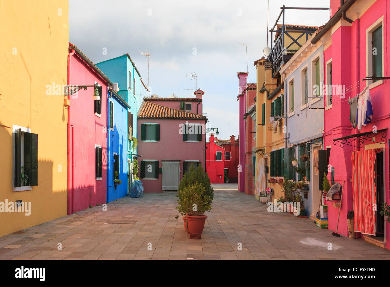 Italy burano colorful buildings hi-res stock photography and images - Alamy