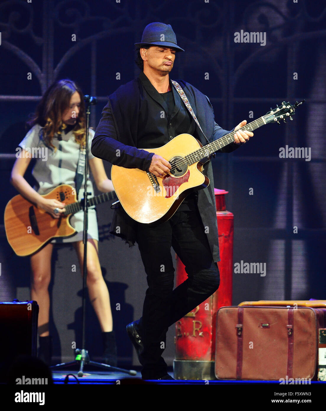 Ricardo Arjona performs live in concert during his North American ...
