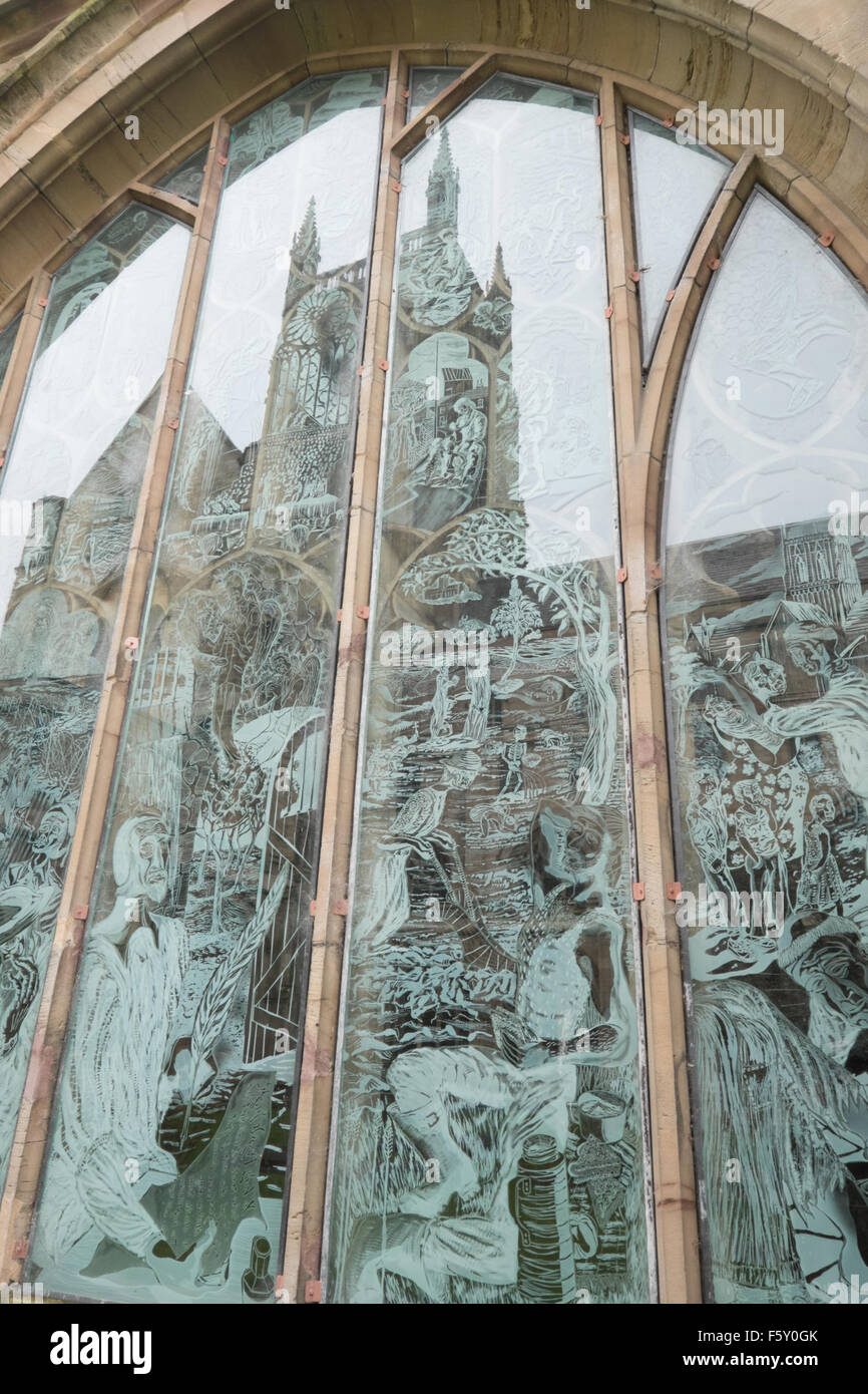 Worcester cathedral window hi-res stock photography and images - Alamy