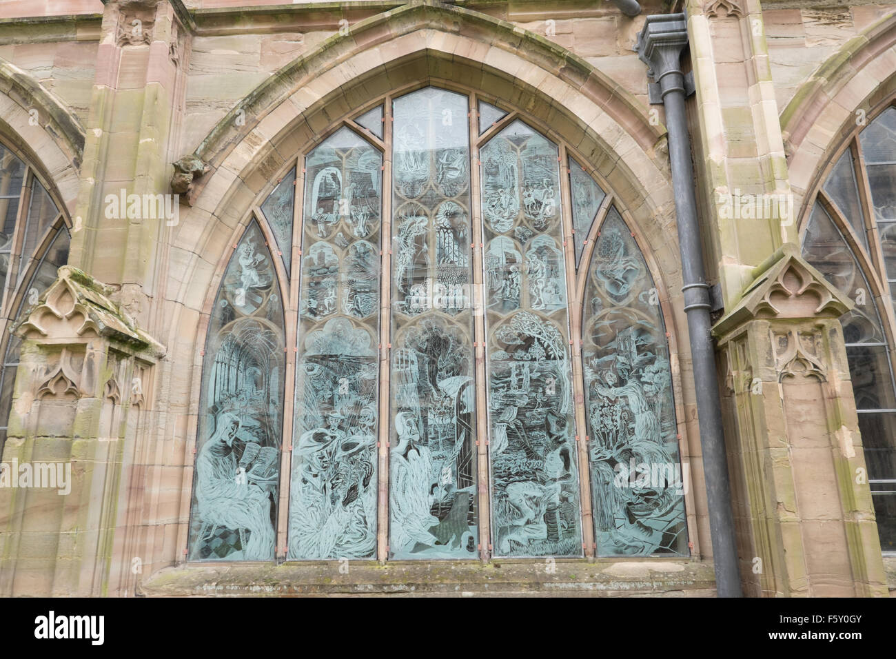 Worcester cathedral window hi-res stock photography and images - Alamy