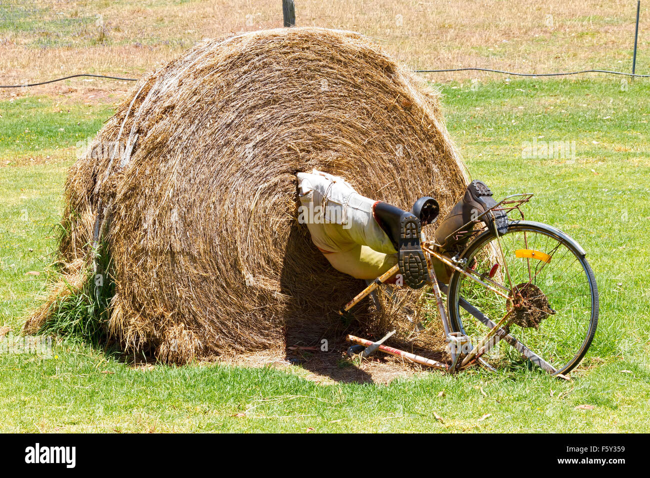 Australian Humour West Australia Bike, Hay straw Fun Stock Photo - Alamy