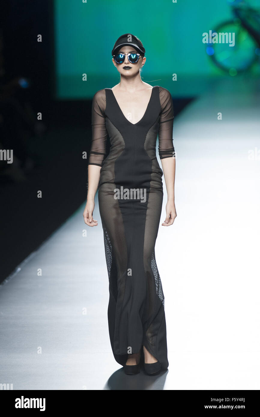 Mercedes-Benz Madrid Fashion Week Spring/Summer 2016 - Maya Hansen ...