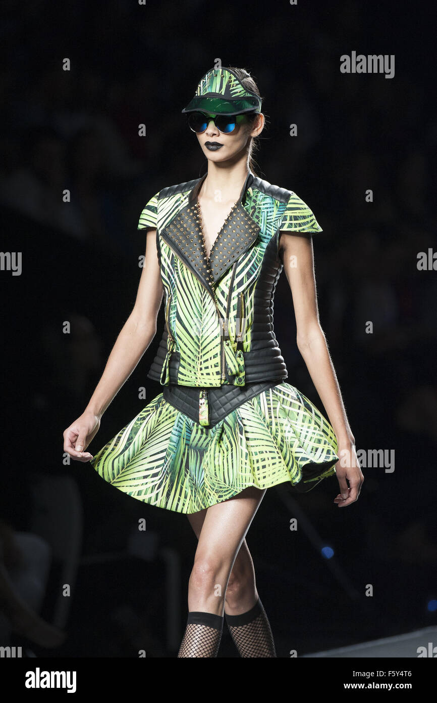 Maya fashion show during mercedes benz hi-res stock photography and ...