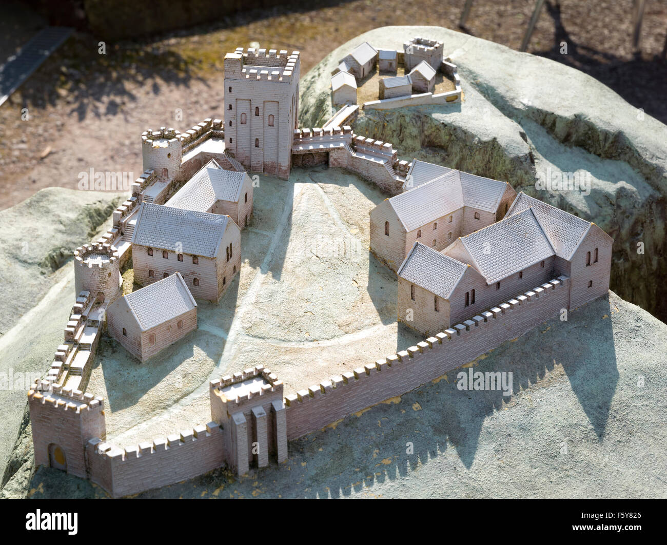 Peverel castle hi-res stock photography and images - Alamy