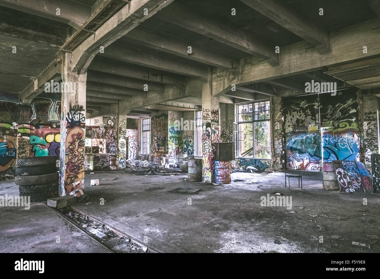 Old abandoned factory hall Stock Photo - Alamy