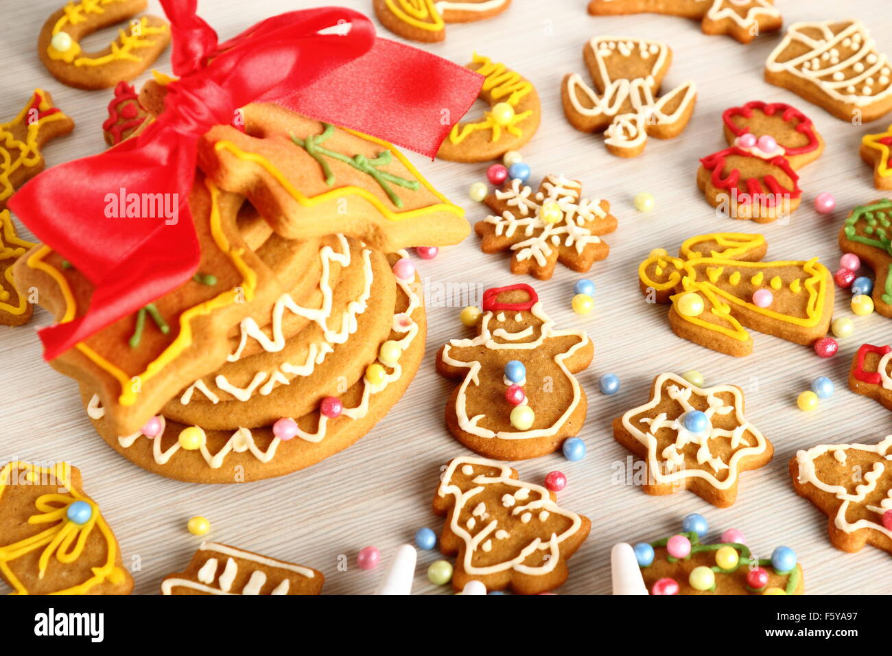 Christmas gingerbread bell and cookies Stock Photo - Alamy