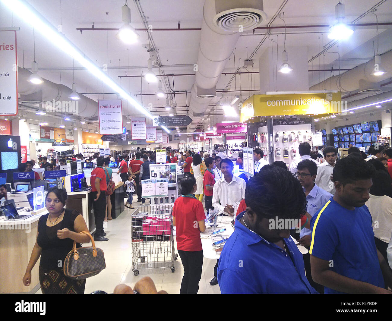 Mumbai, Maharashtra, India. 8th Dec, 2002. 07 Nov 2015 - Mumbai - INDIA ...