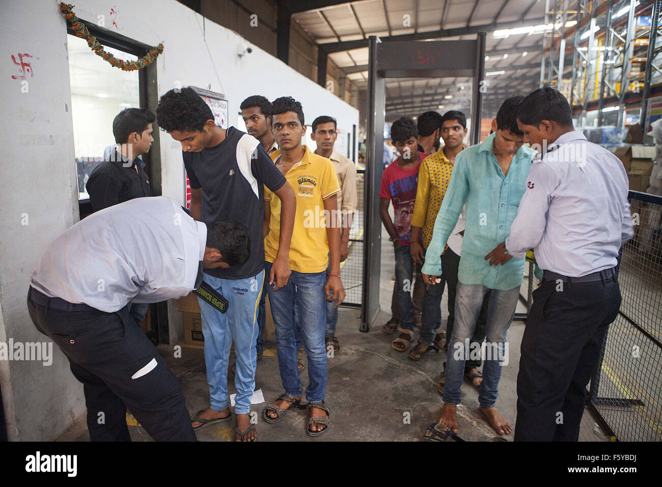 Bhiwandi, Maharashtra, India. 5th Nov, 2015. 05 Nov 2015 - Bhiwandi ...