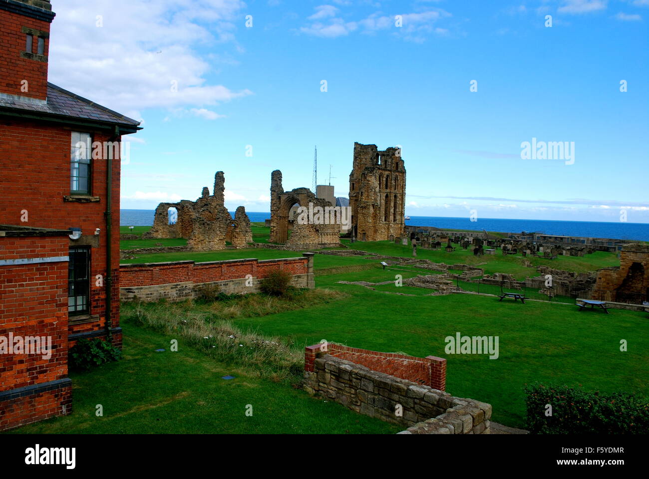 Coast tynemouth on north east coast High Resolution Stock Photography ...