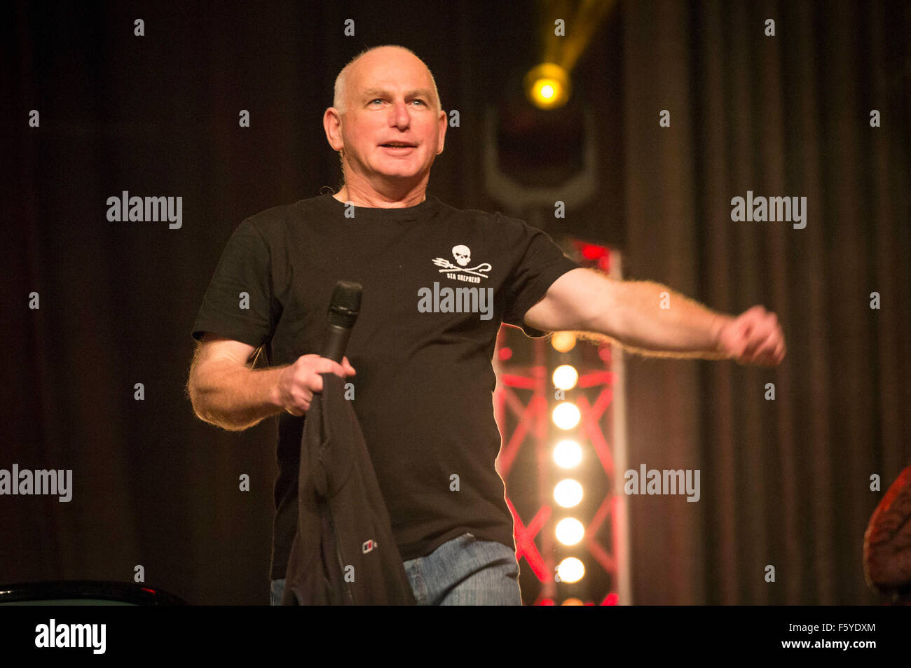 Gary lewis hi-res stock photography and images - Alamy