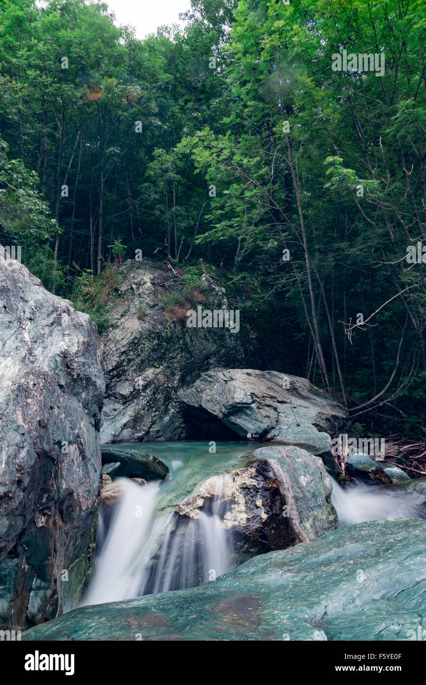Smooth water flow rocky river hi-res stock photography and images - Alamy