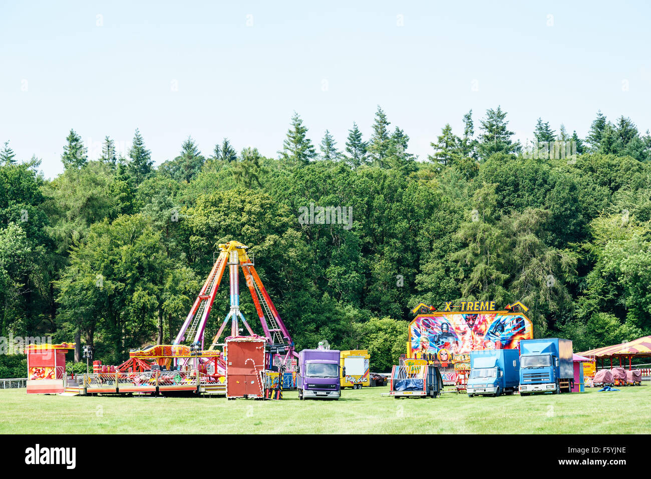 All the fun of the fair hi-res stock photography and images - Alamy