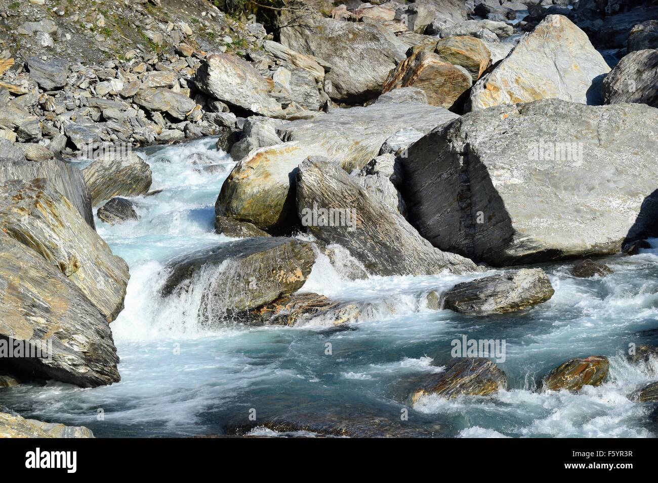 Image of water rushing over rocks hi-res stock photography and images ...
