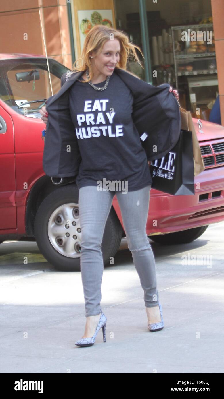 Jenn Berman goes shopping in Beverly Hills wearing a 'Eat, Pray, Hustle ...