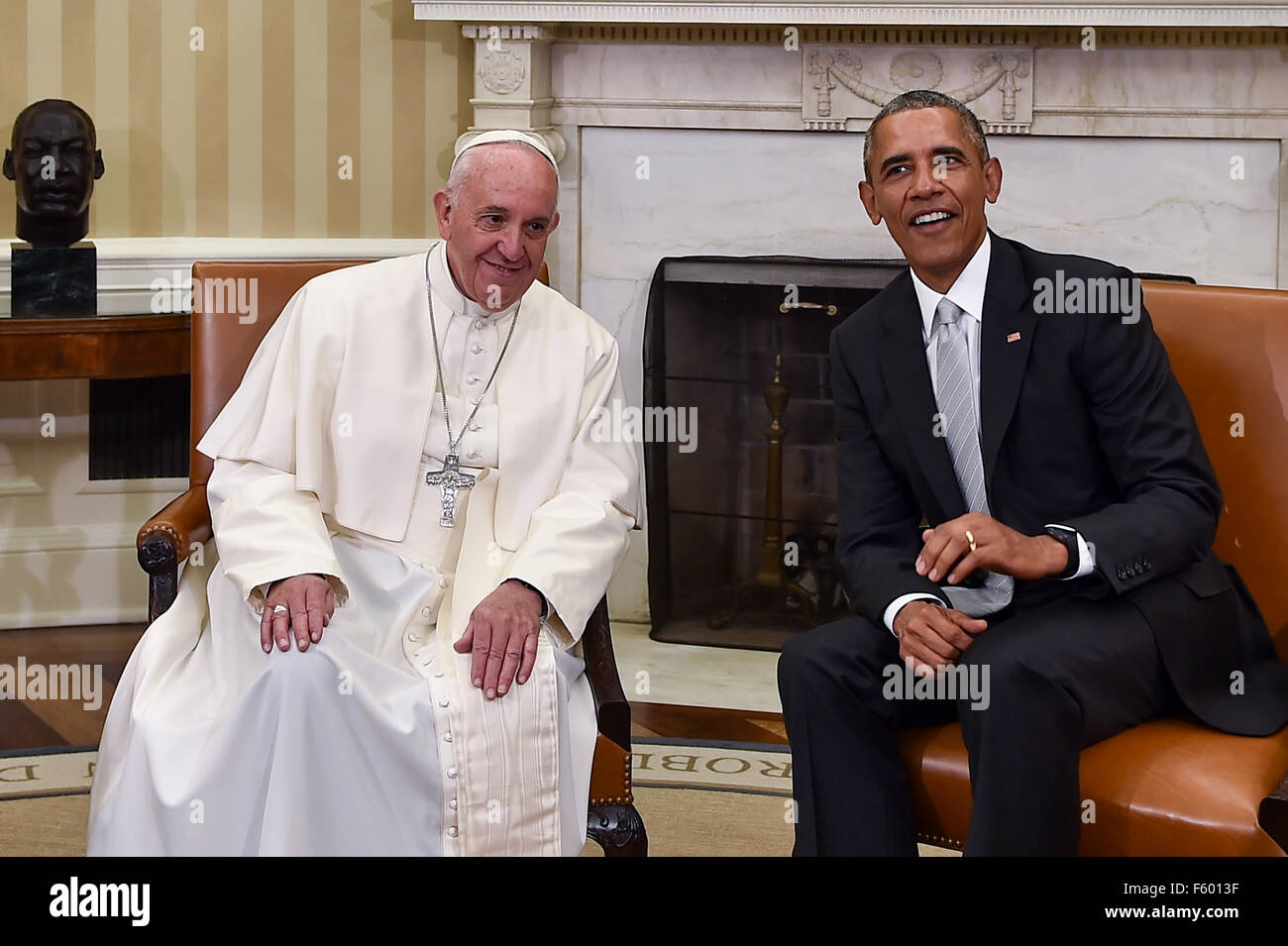U.S. President Barack Obama with Pope Francis during a state arrival ...