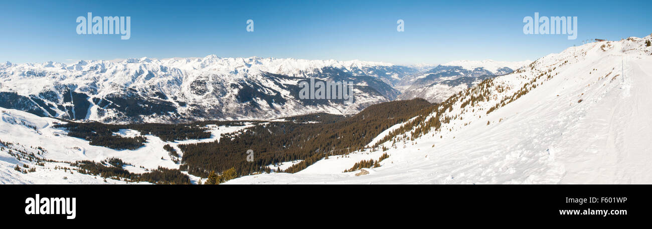 Panoramic snowy landscape hi-res stock photography and images - Alamy