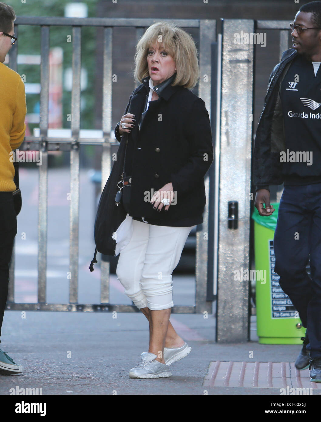 Amanda barrie hi-res stock photography and images - Alamy