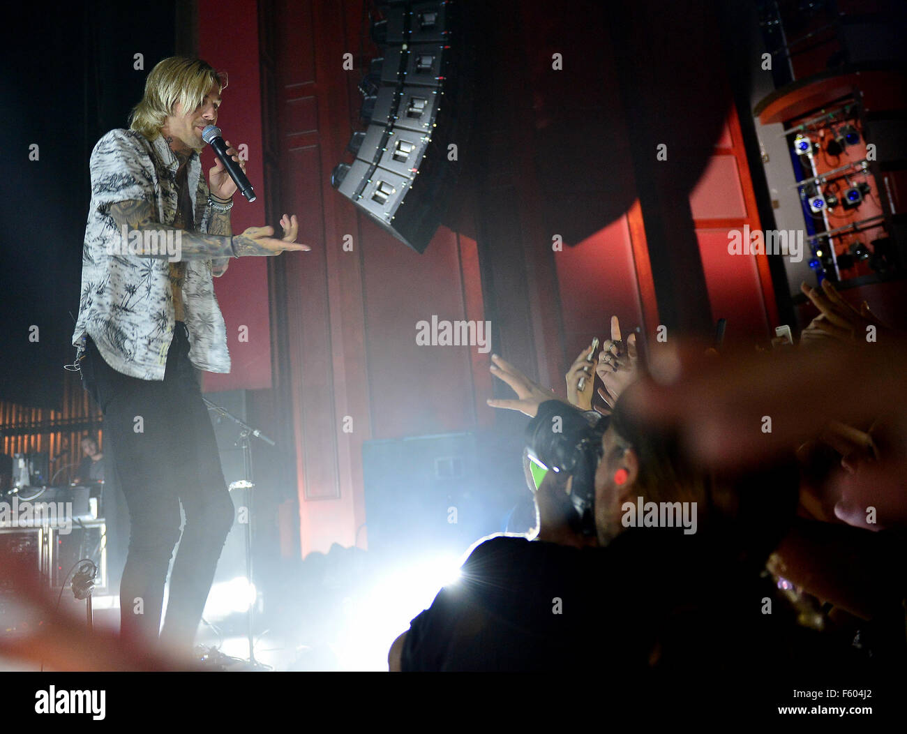 The NBHD performing at The Fillmore Miami Beach at Jackie Gleason ...