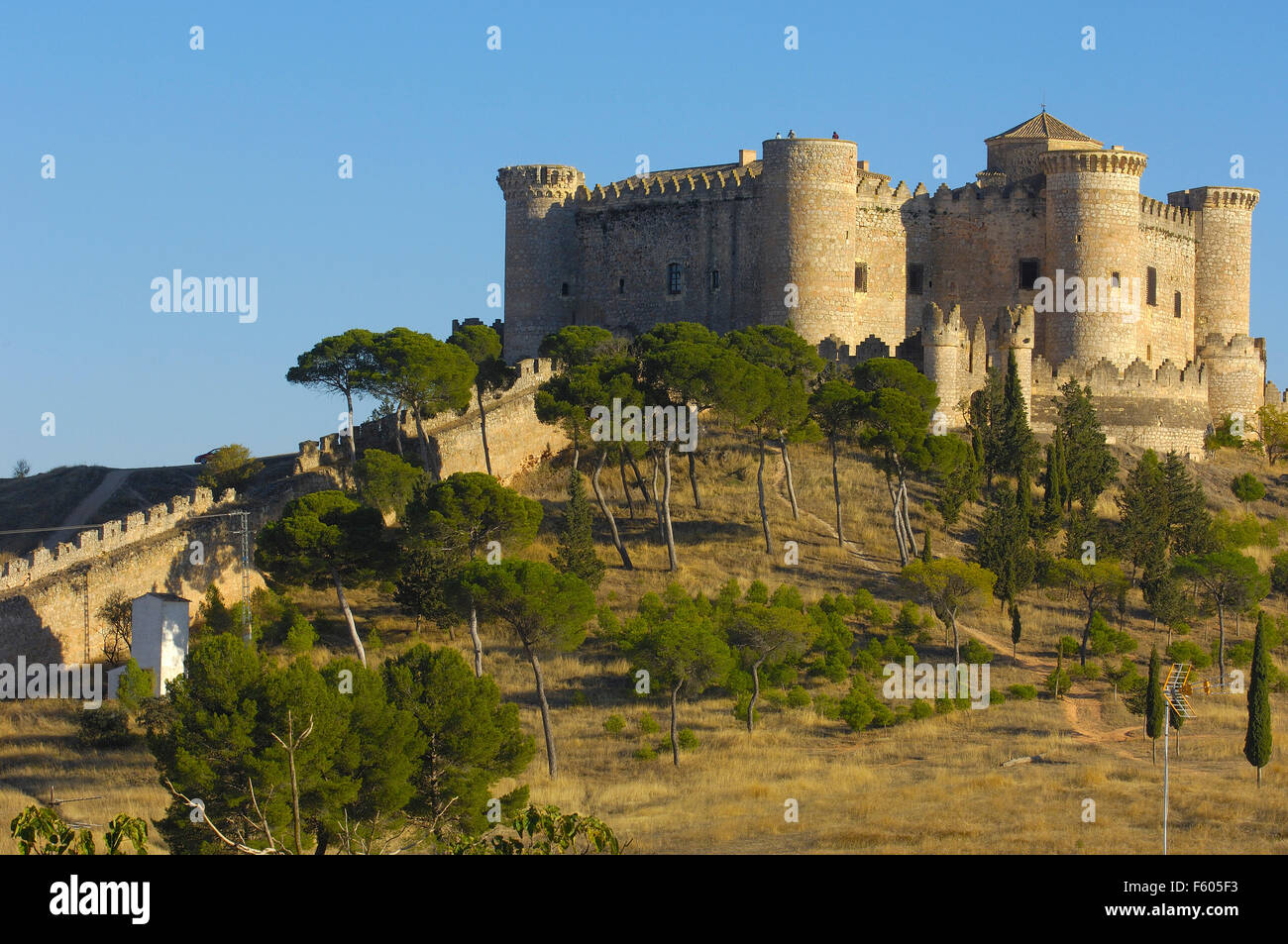 Belmonte castle xv belmonte cuenca hi-res stock photography and images ...