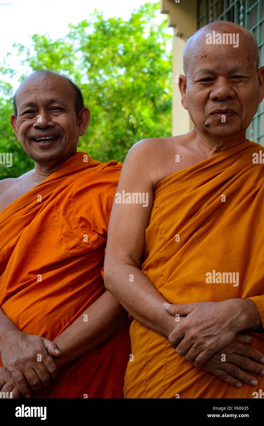 Laughing thai monks hi-res stock photography and images - Alamy