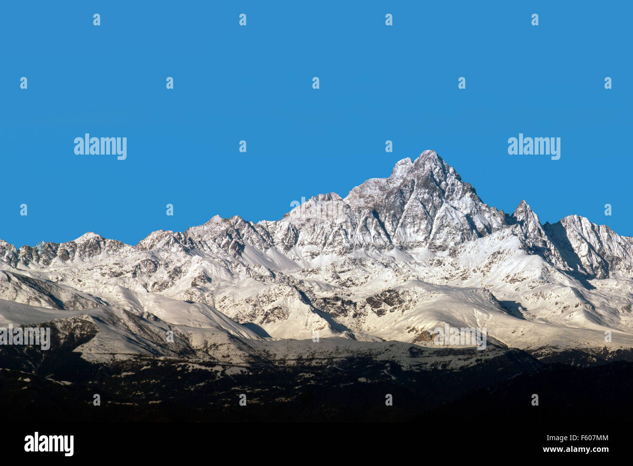 Monviso skyline hi-res stock photography and images - Alamy