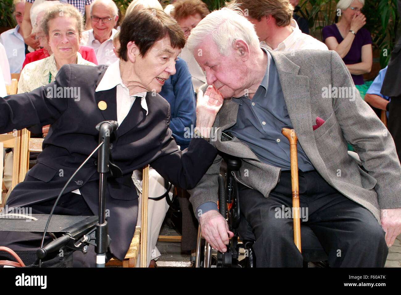 Loki and Helmut Schmidt at the awarding ceremony of the Loki Schmidt ...