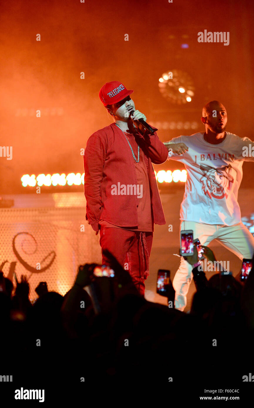 Familia james hi-res stock photography and images - Alamy