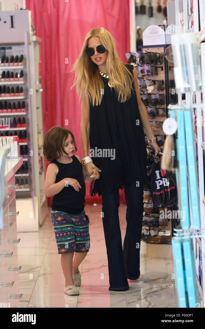 Rachel Zoe seen shopping for beauty products in Beverly Hills Featuring ...