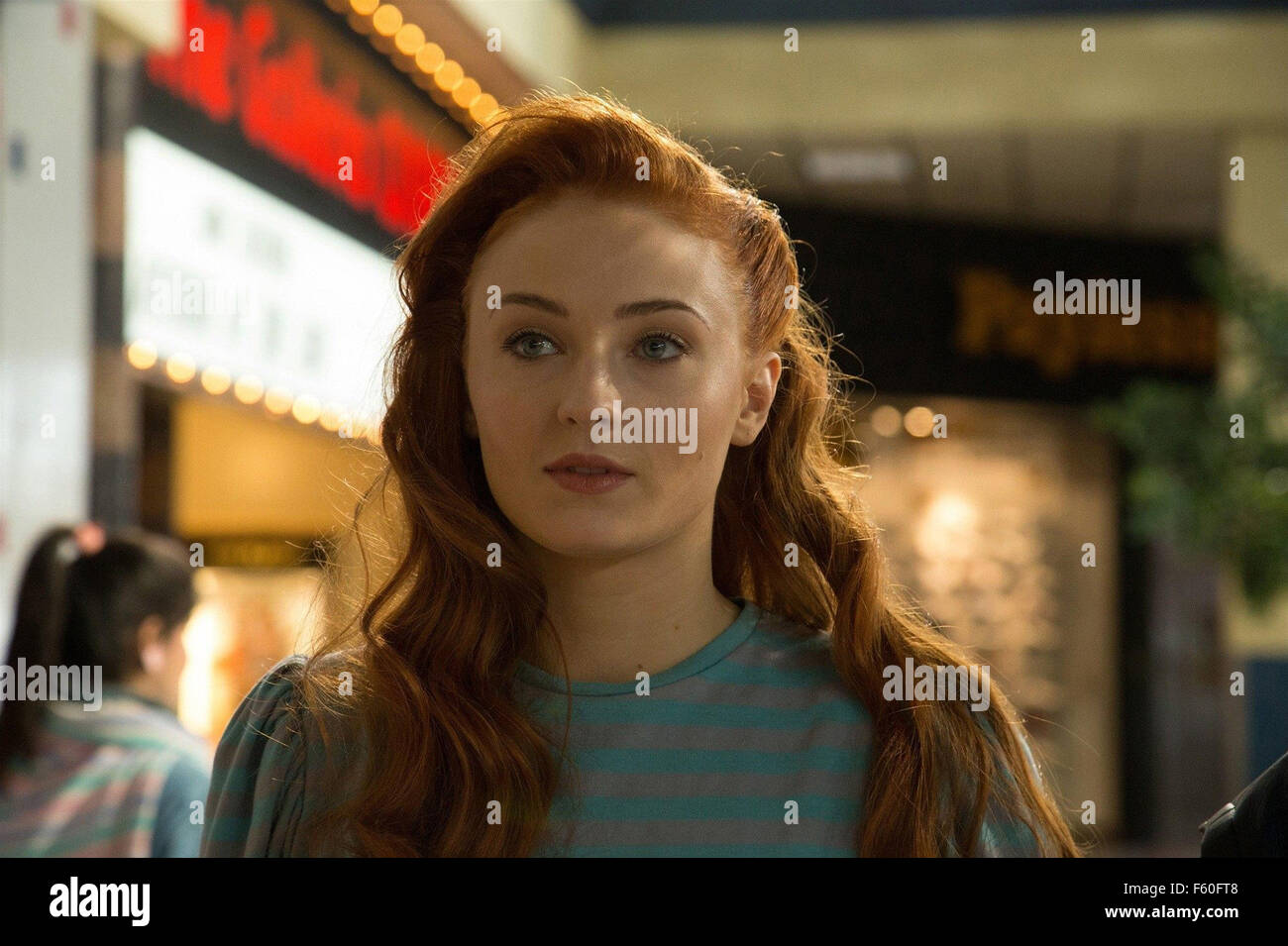 Apocalypse 2016 sophie turner bryan singer hi-res stock photography and ...