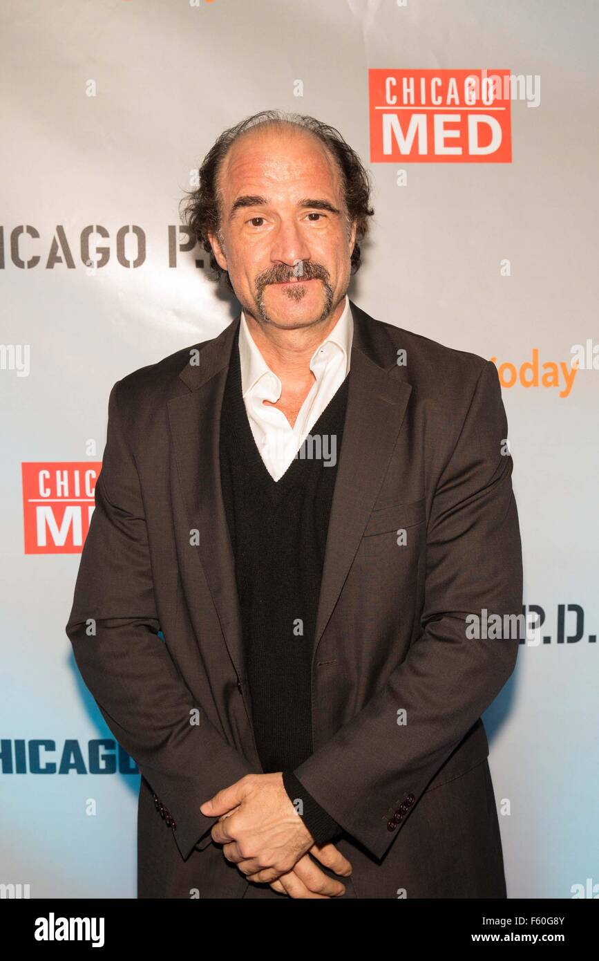 Chicago, IL, USA. 10th Nov, 2015. Elias Koteas ''Chicago P.D. Credit ...